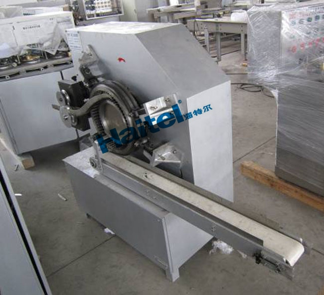 Crispy Core Small Hard Candy Making Machine Low Waste Extrusion Molding